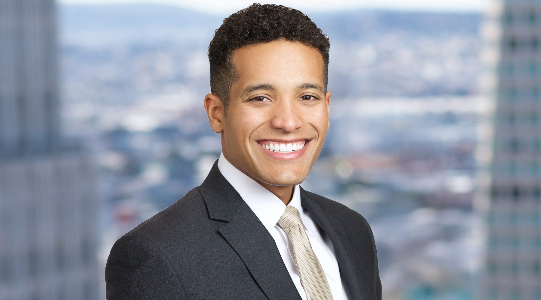Brandon Thomas - Munger Tolles & Olson LLP
